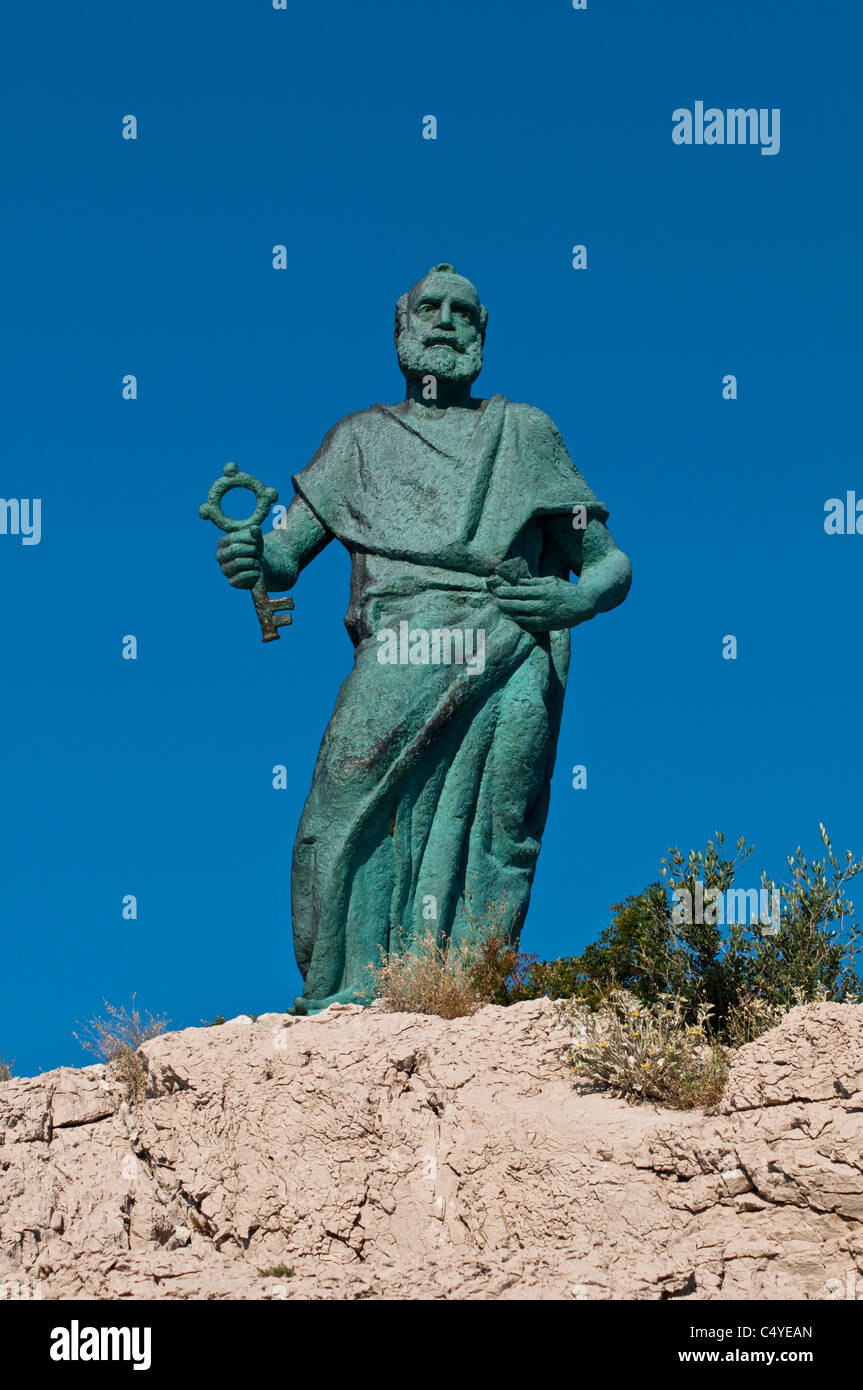 Statue of st peter hi-res stock photography and images - Alamy