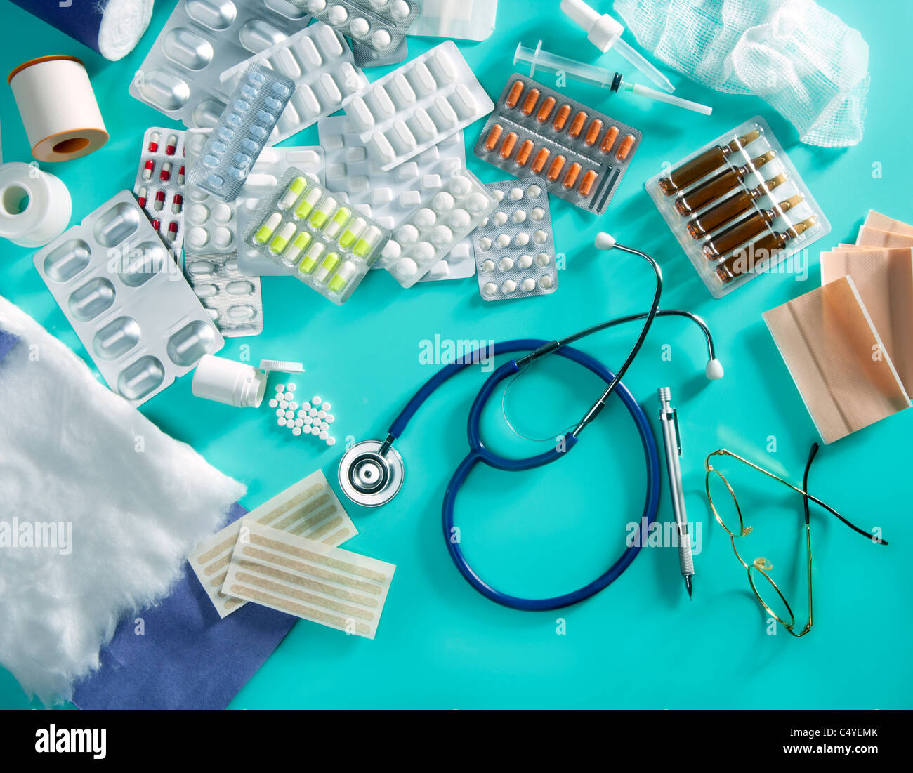 blister medical pills doctor desk pharmaceutical stuff stethoscope ...