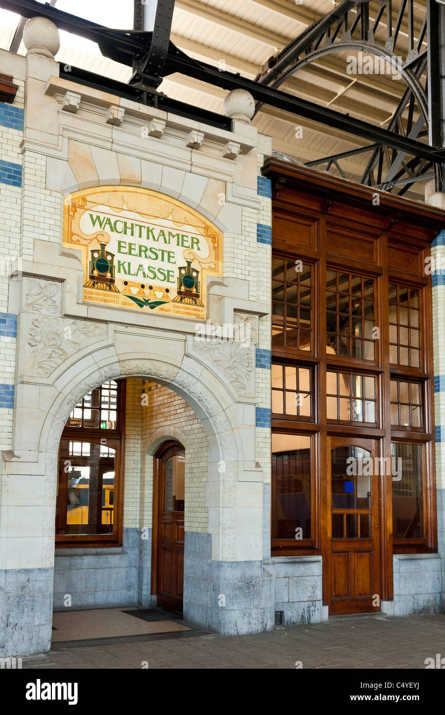 First class waiting room at Haarlem Railway Station, Haarlem, Holland ...