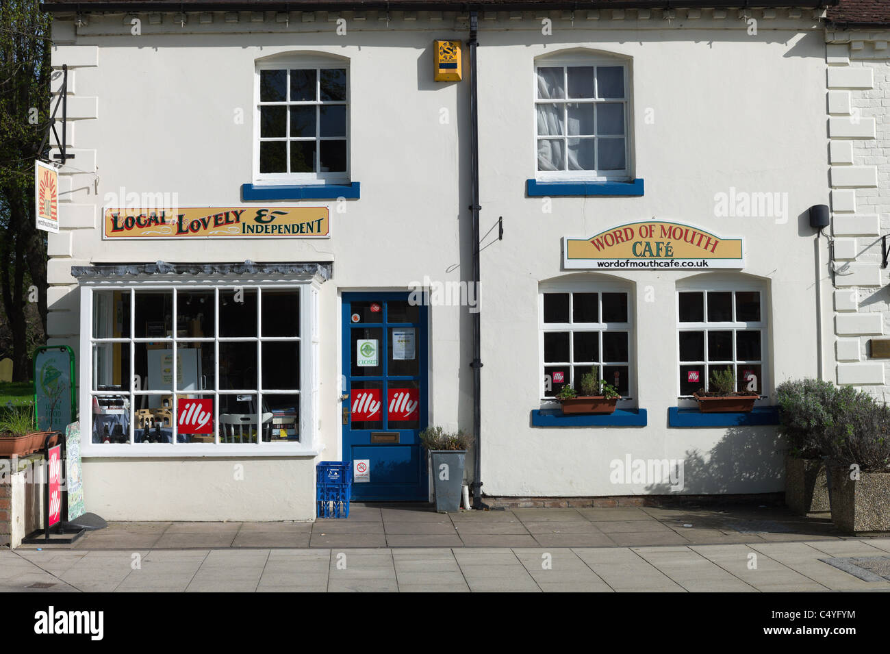 restaurant cafe in the town of evesham worcestershire midlands england ...