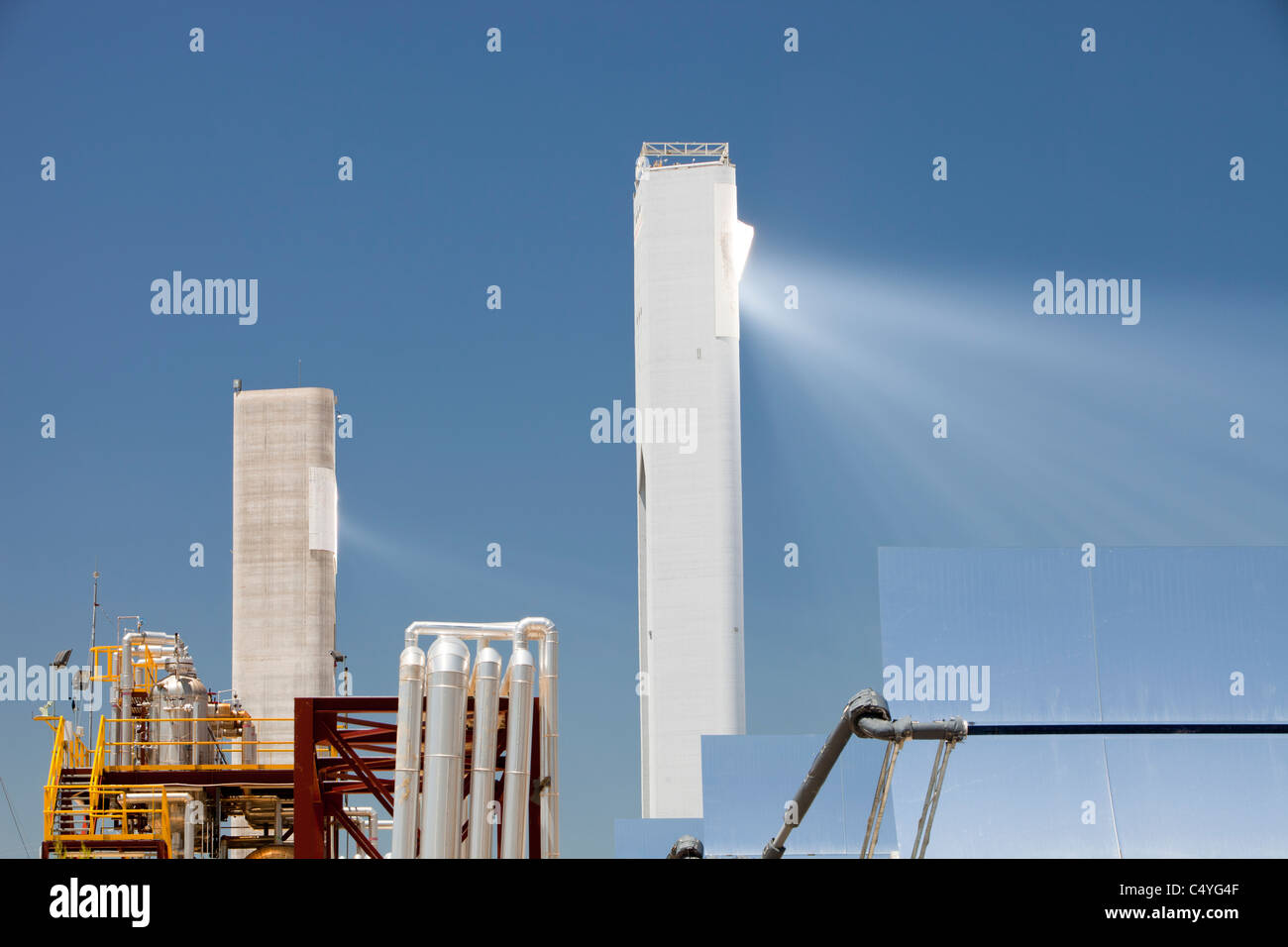 The PS20 solar thermal tower, the only such working solar tower ...