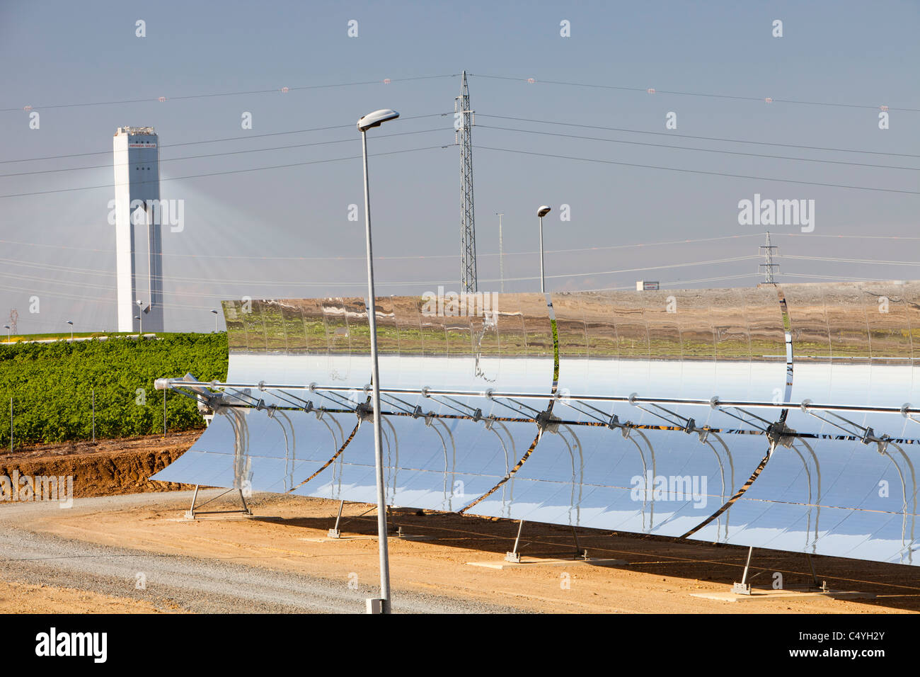 The PS20 and PS10 solar thermal towers, the only such working solar ...