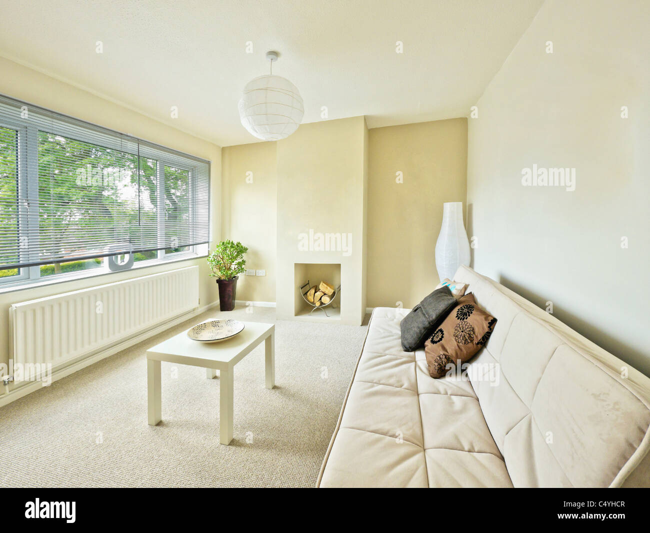 New build lounge hi-res stock photography and images - Alamy