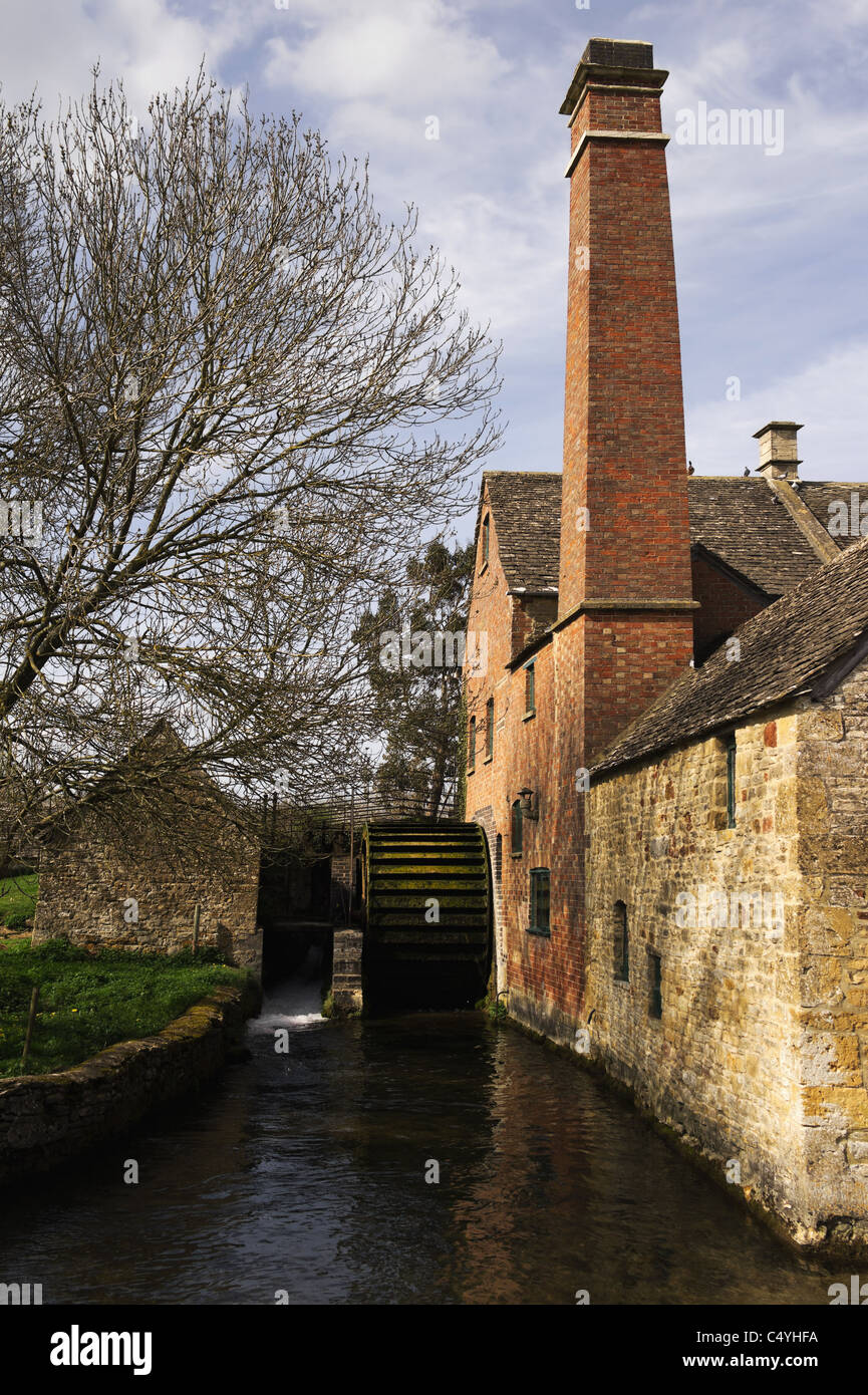 lower slaughter village cotswolds Stock Photo - Alamy