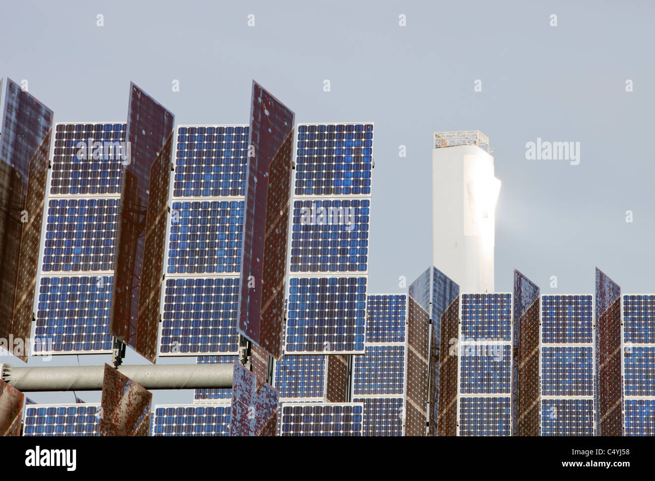 The PS20 solar thermal tower, the only such working solar tower ...