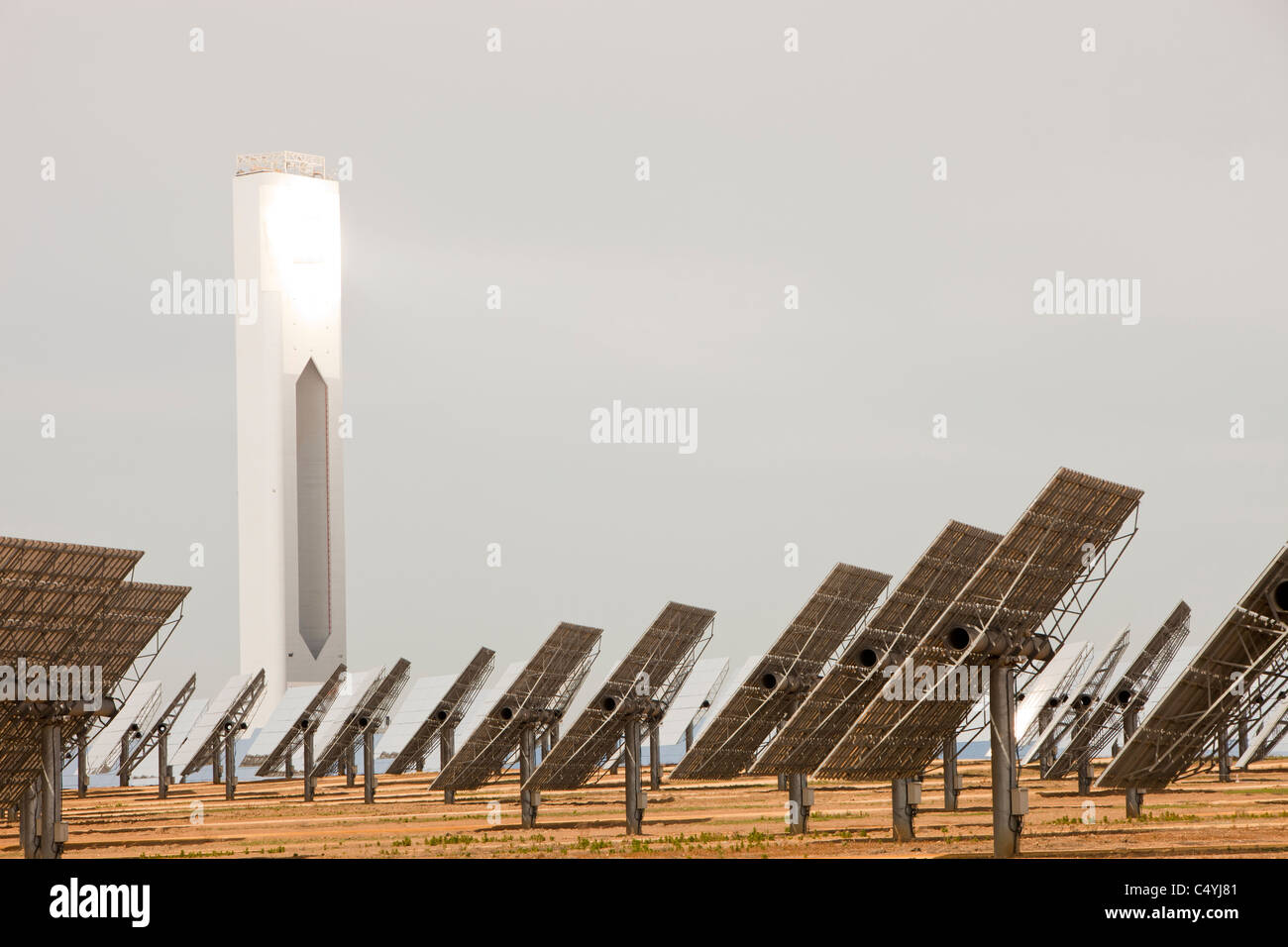 Heliostats, large reflective mirrors directing sunlight to the PS20 ...