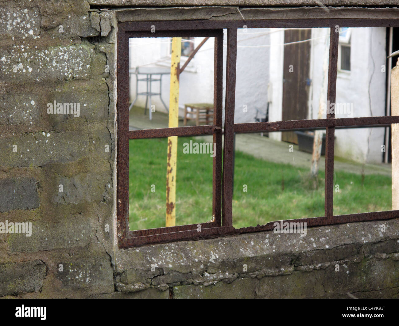 Rusty Window Frame Stock Photos & Rusty Window Frame Stock Images - Alamy