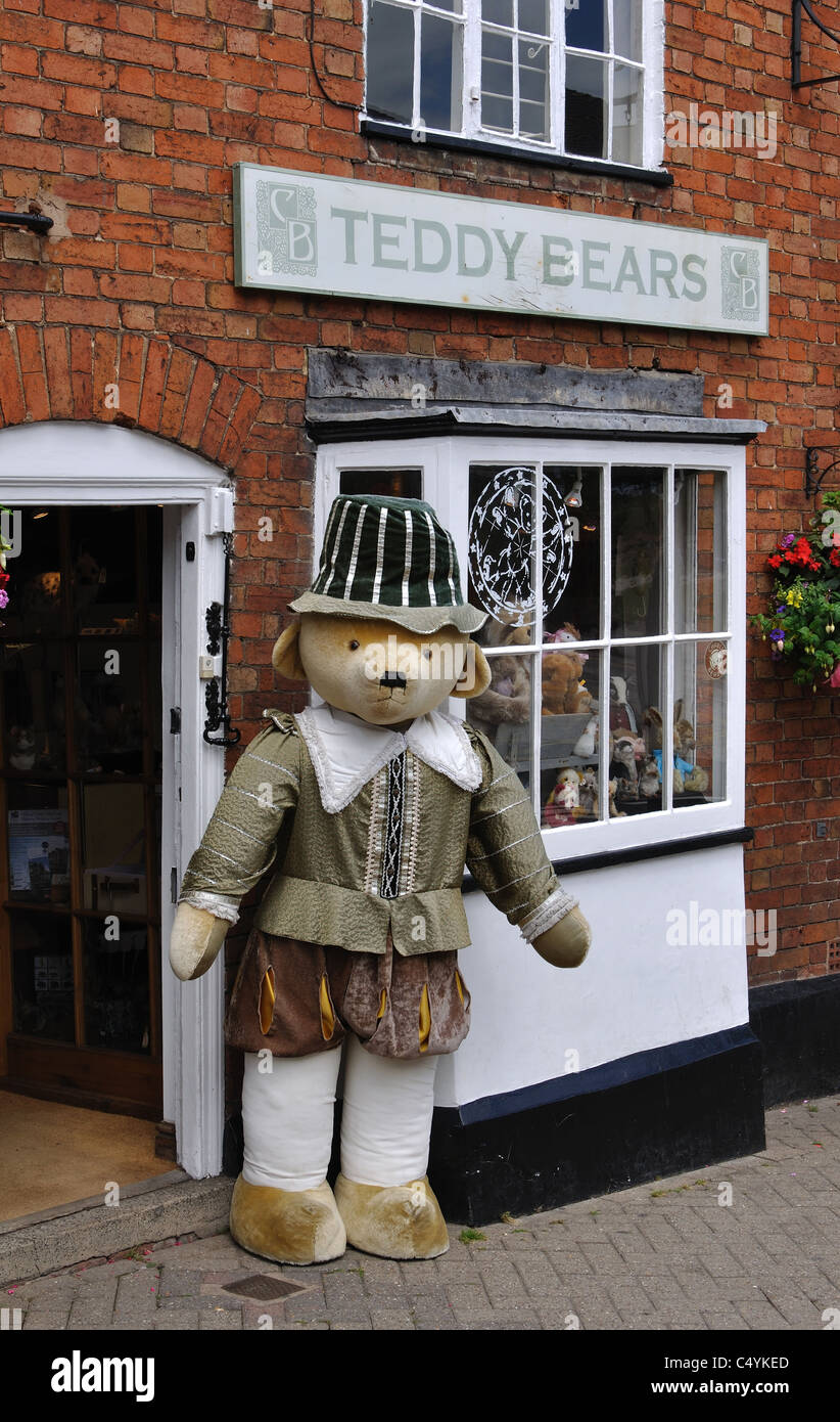 Teddy bear shop hi-res stock photography and images - Alamy
