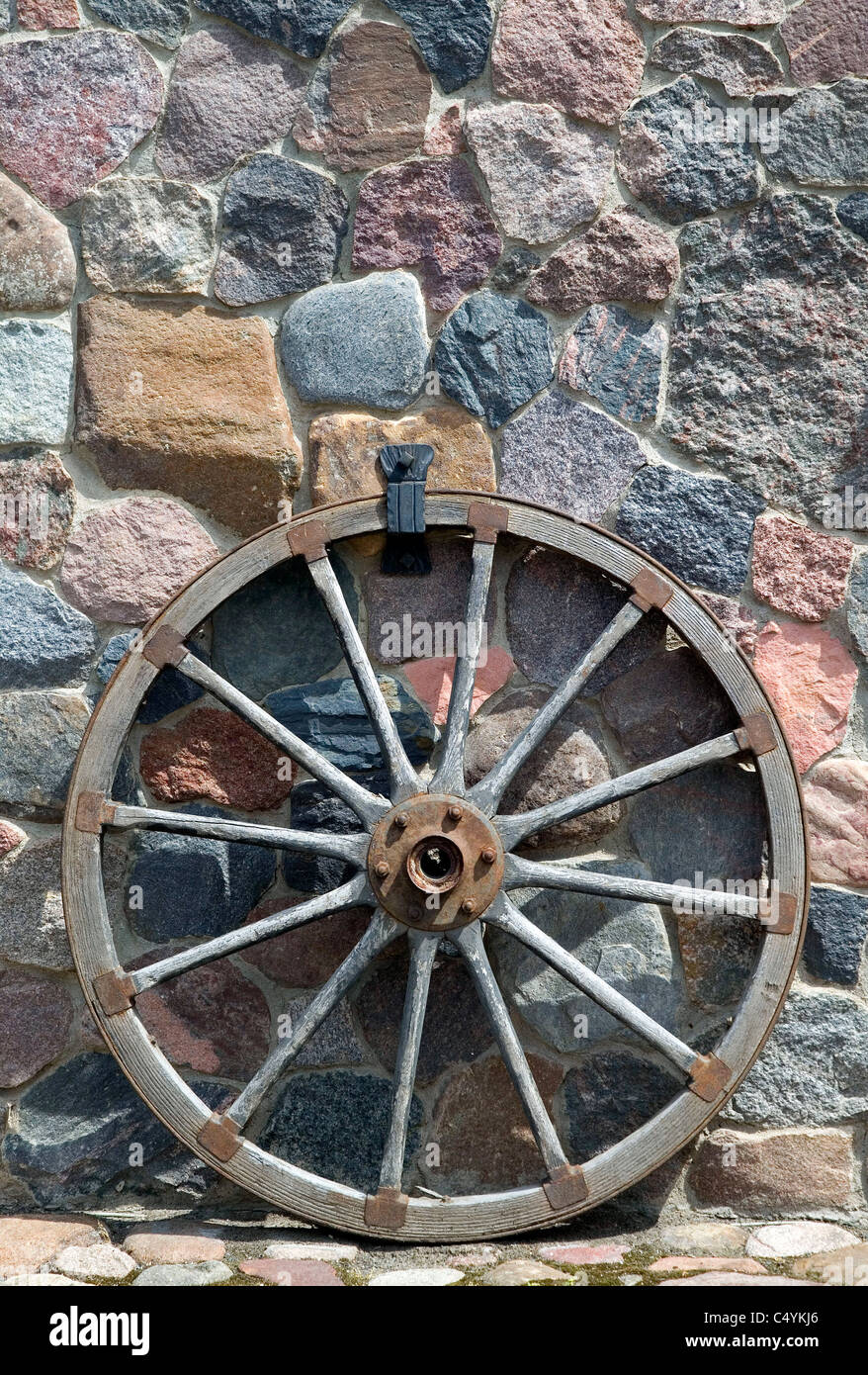 Round stone wall hi-res stock photography and images - Alamy