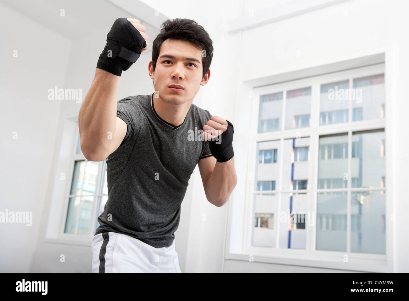 Man in fighting stance hi-res stock photography and images - Alamy