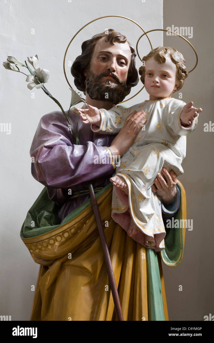 Statue saint joseph and jesus hi-res stock photography and images - Alamy
