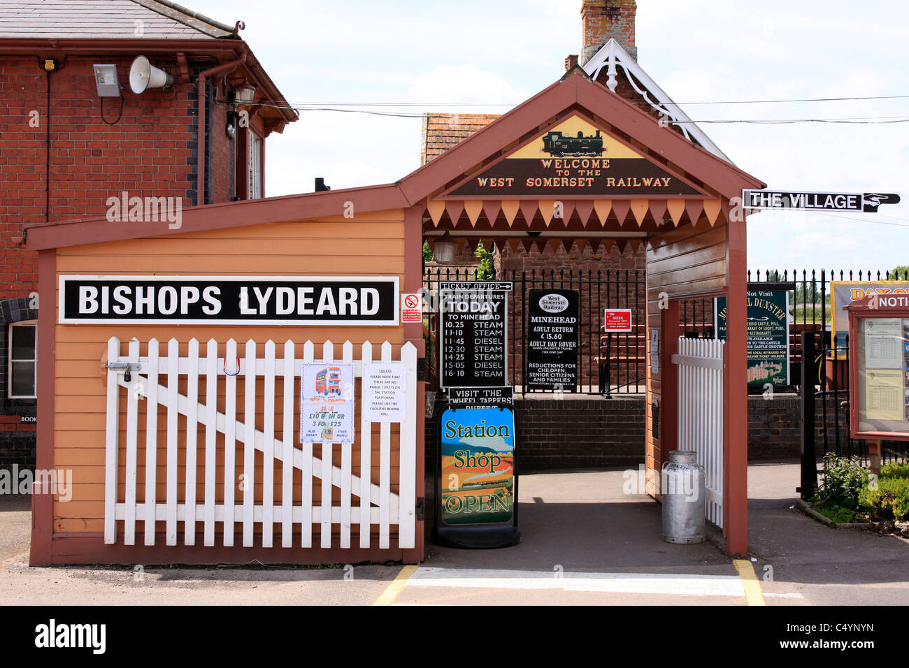 Bishops Lydeard West Somerset Steam Railway Station Stock Photo - Alamy Bishops Lydeard West Somerset Steam Railway Station Stock Photo - Alamy