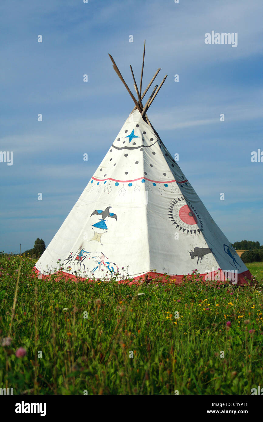 Indian wigwam hi-res stock photography and images - Alamy
