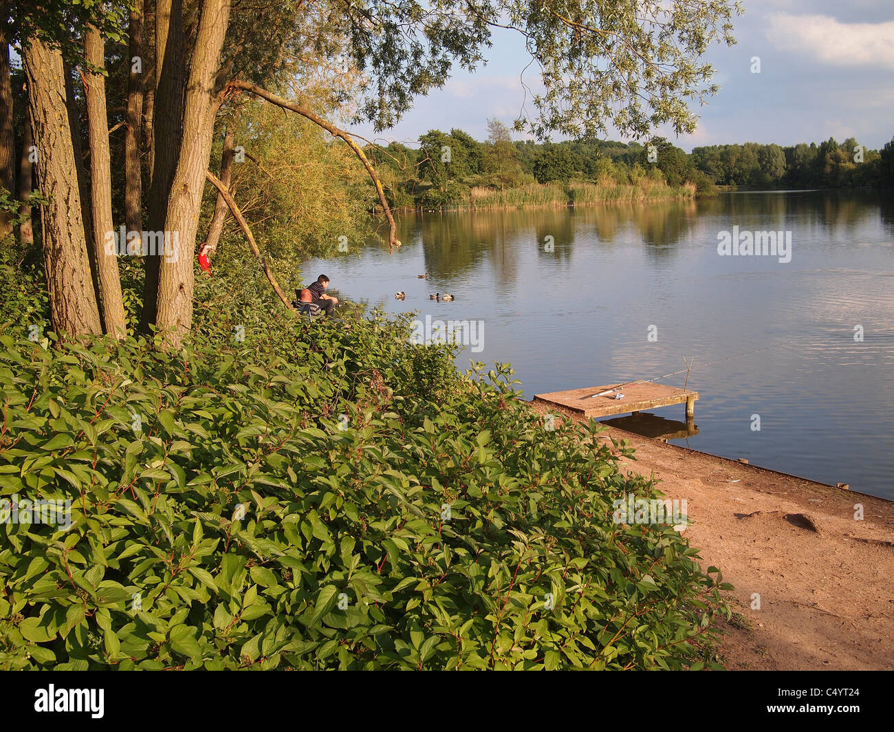 arrow valley country park redditch worcestershire Stock Photo - Alamy