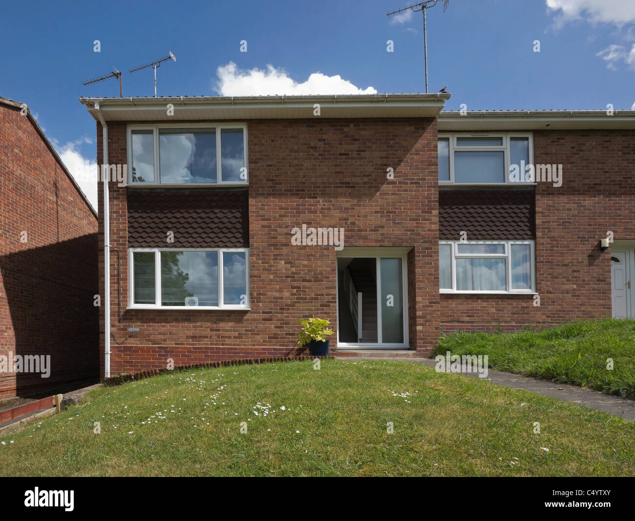 Property properties real estate house houses semi detached house hi-res ...