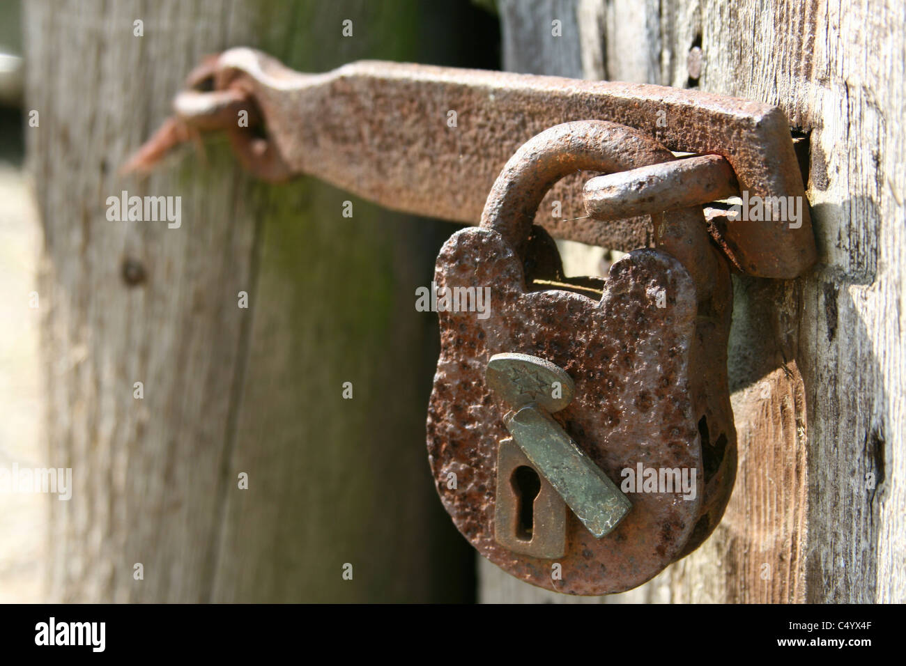 Broken padlock gate hi-res stock photography and images - Alamy
