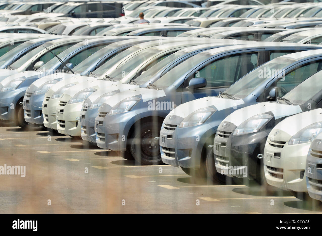 Line Of New Cars High Resolution Stock Photography and Images - Alamy