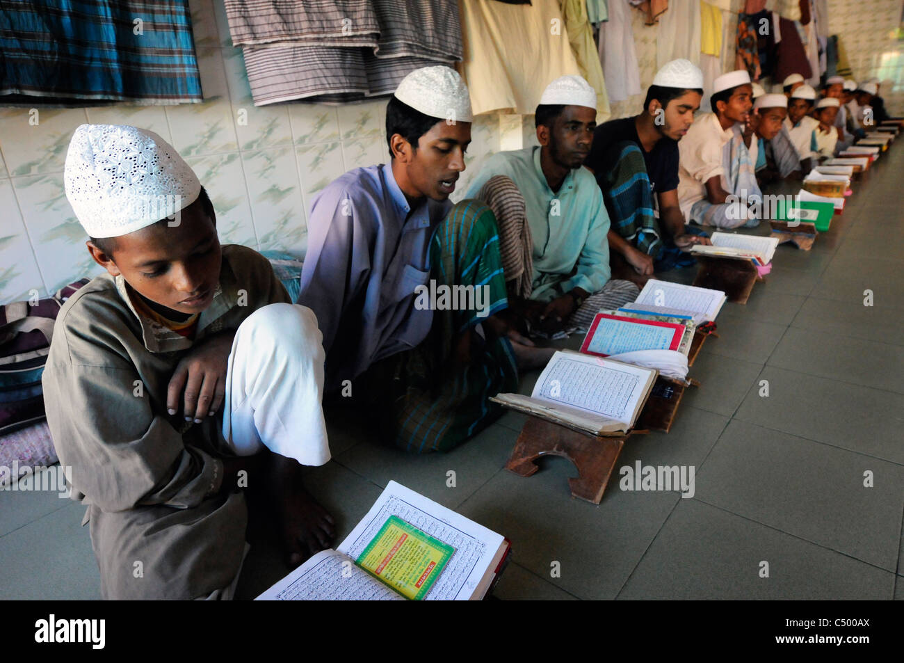 Madrassa hi-res stock photography and images - Alamy