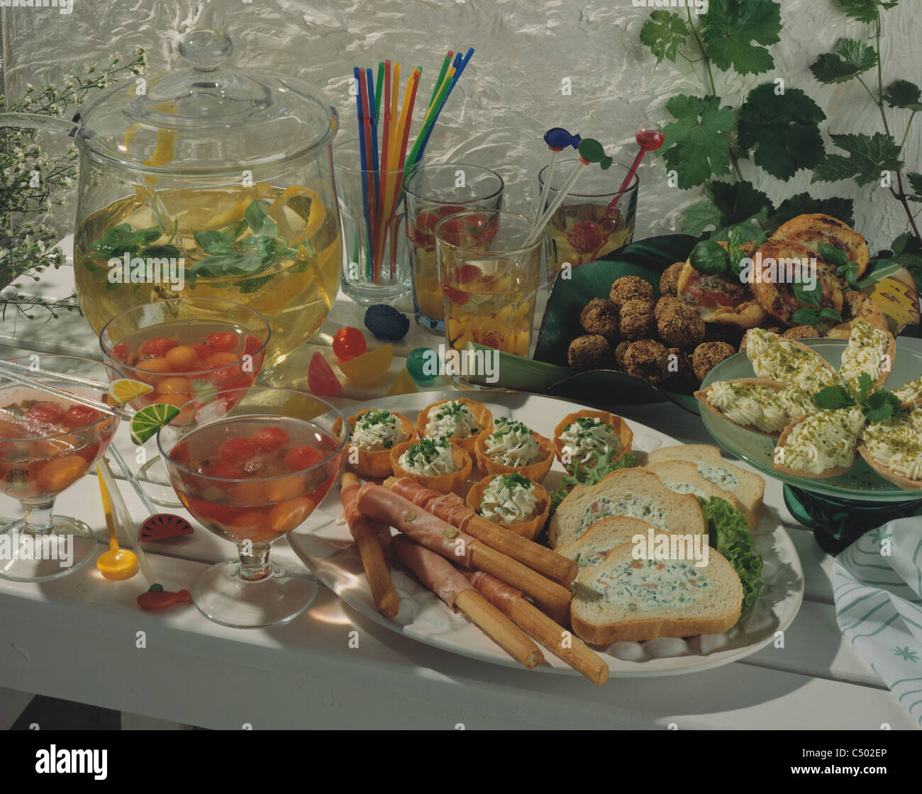 Tableau: Party - snacks Stock Photo - Alamy