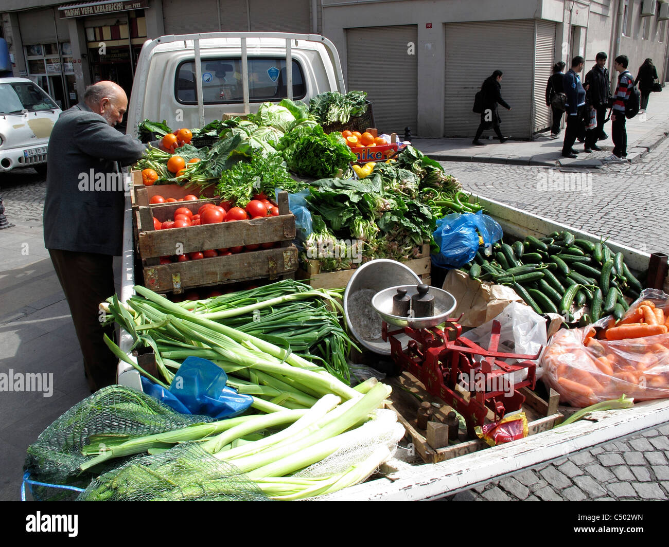 Vegetable vendor hi-res stock photography and images - Alamy