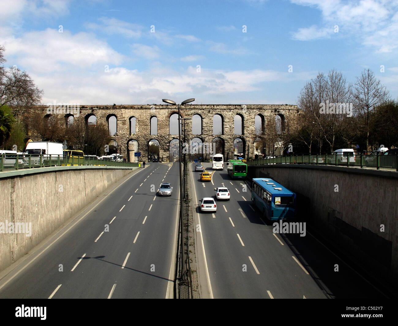 Traffic istanbul turkey hi-res stock photography and images - Alamy