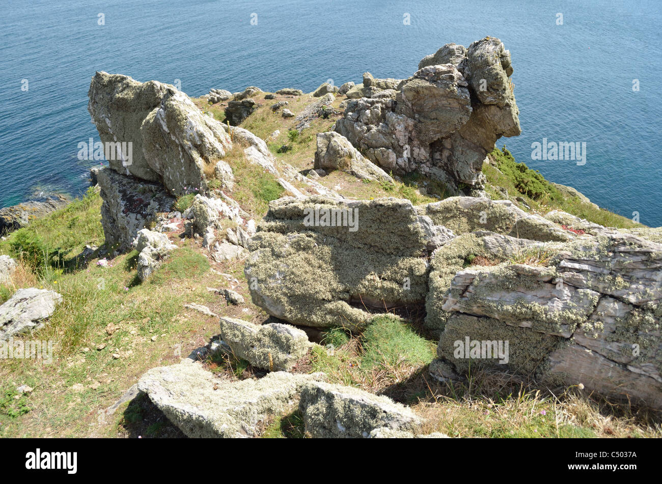 Scattered rocks hi-res stock photography and images - Alamy
