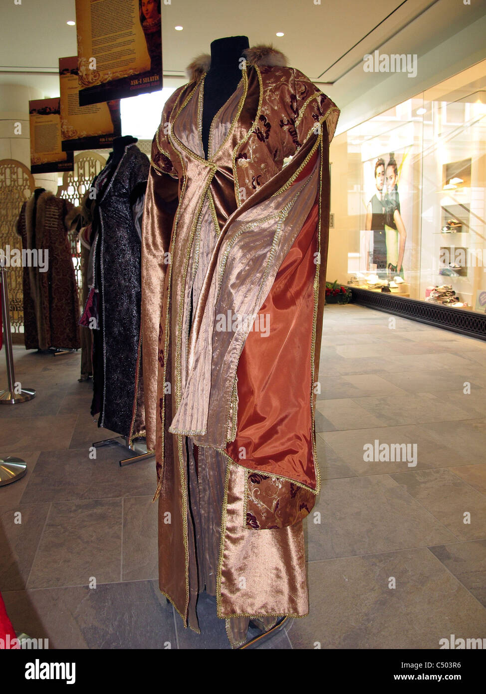 Ottoman costume turkish costume hi-res stock photography and images - Alamy