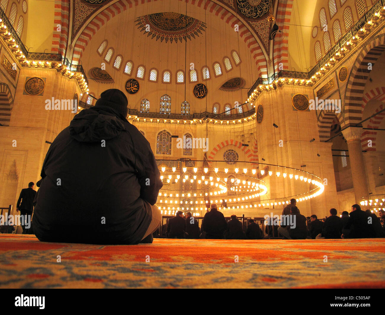 Interior mosque hi-res stock photography and images - Alamy