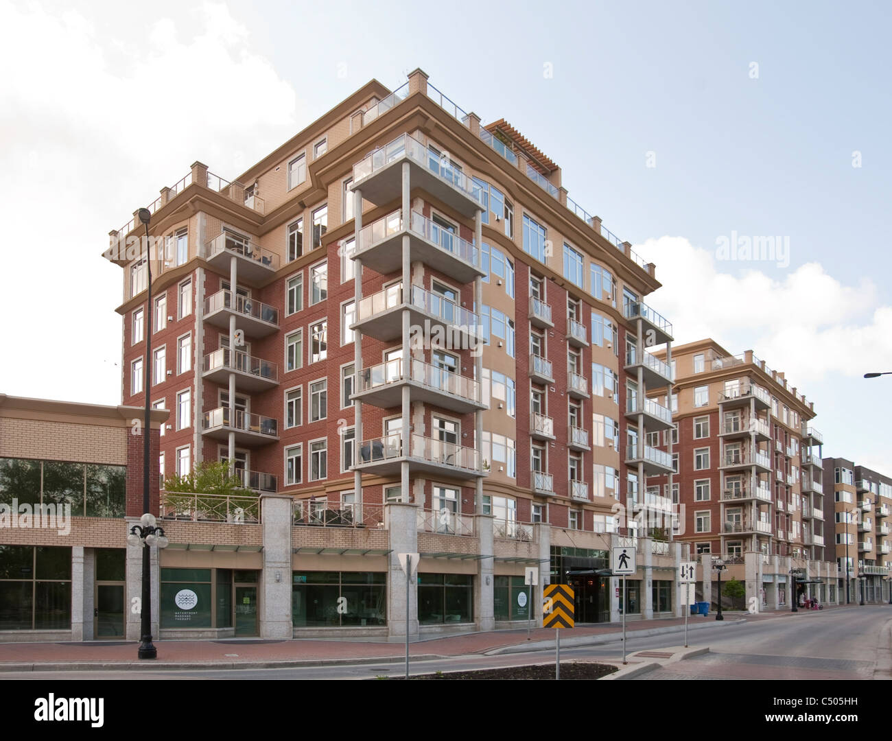 Waterfront condo hi-res stock photography and images - Alamy