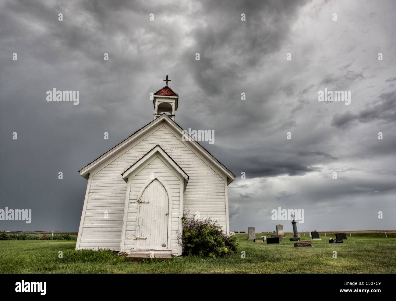 Old country church in saskatchewan hi-res stock photography and images ...