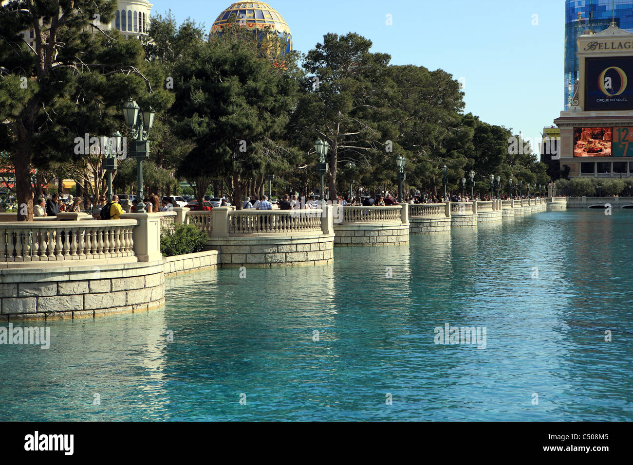 Walkway and water in front of the Bellagio Hotel, Las Vegas, Nevada ...