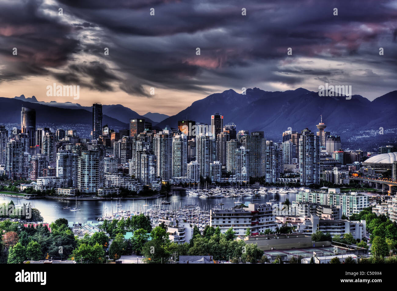 Vancouver downtown dusk hi-res stock photography and images - Alamy
