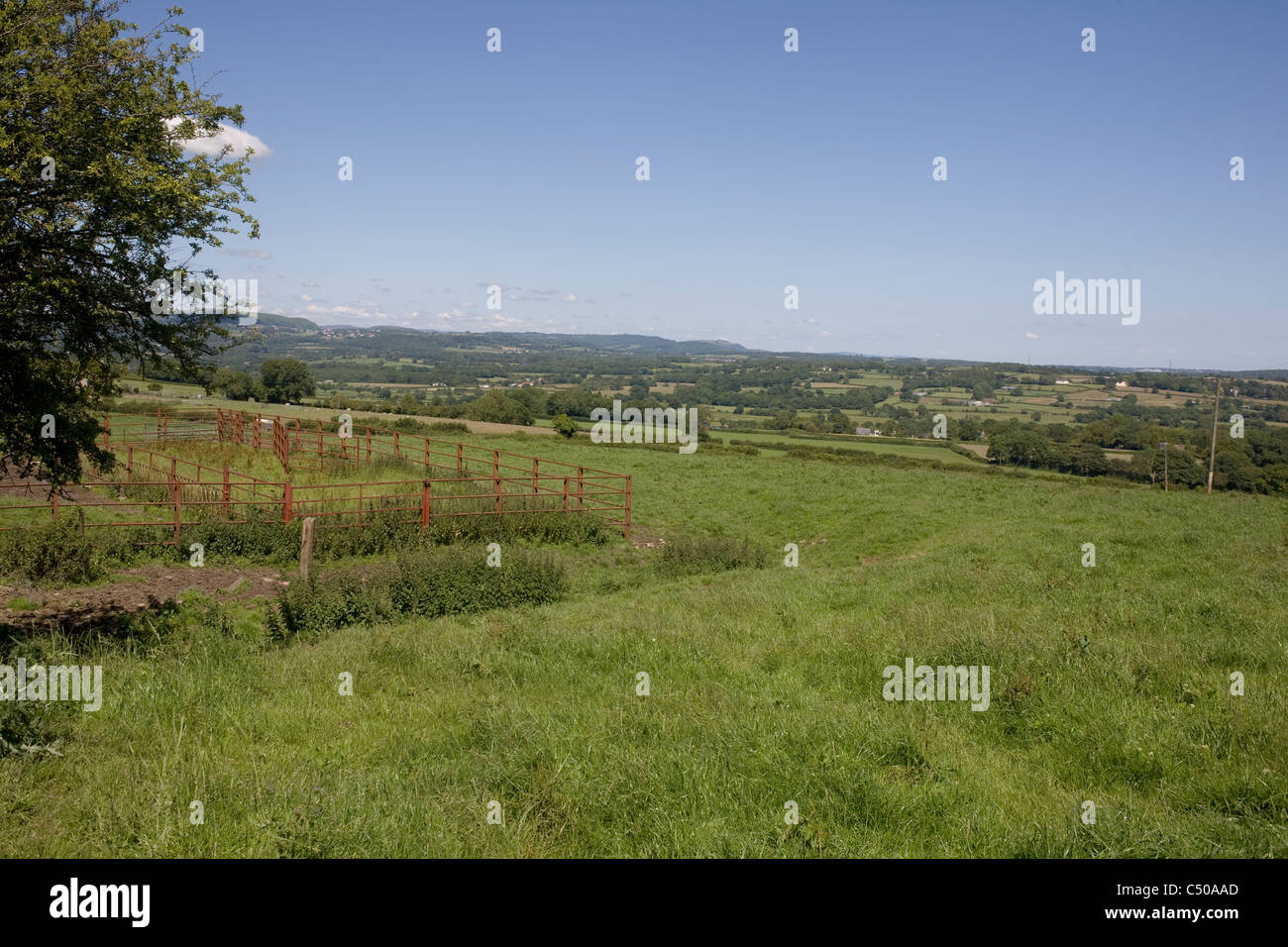 Land enclosure hi-res stock photography and images - Alamy
