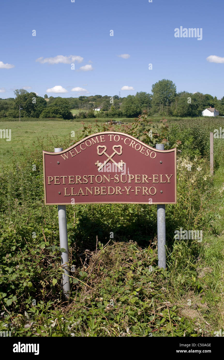 Welsh village sign hi-res stock photography and images - Alamy