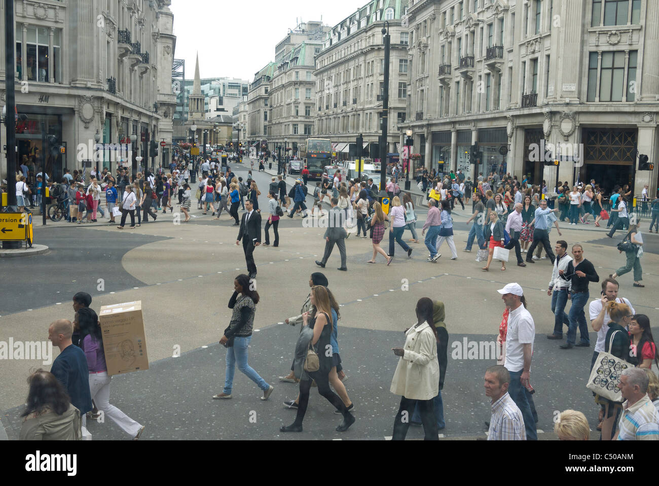 Oxford circus diagonal crossing london gb uk hi-res stock photography ...