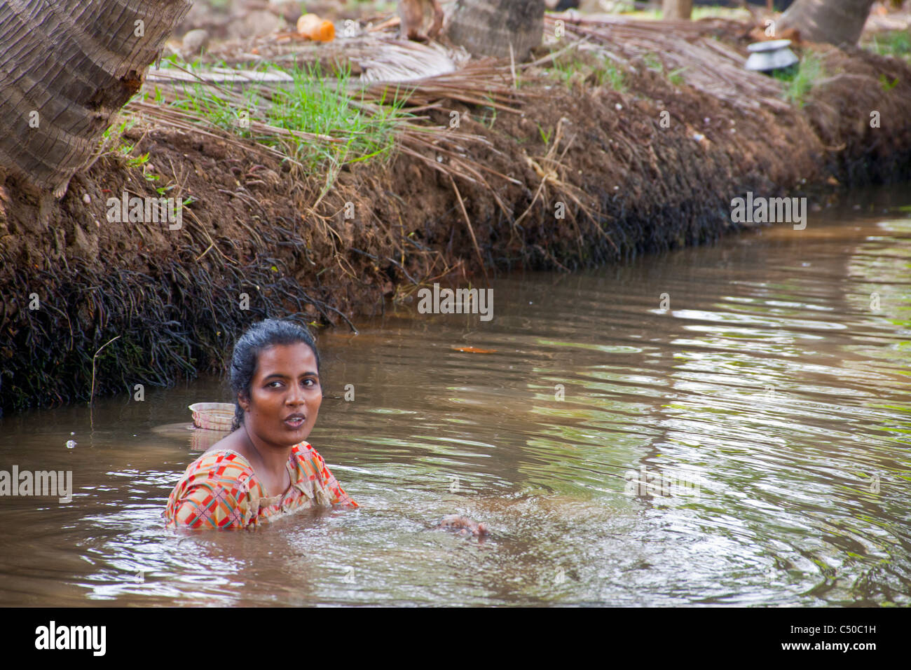 Kerala backwater people hi-res stock photography and images - Alamy