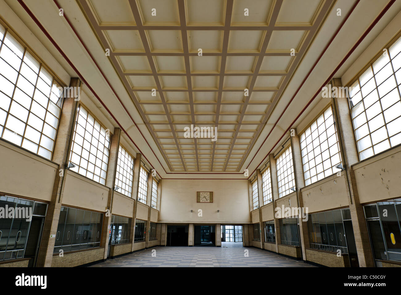 Huge hall hi-res stock photography and images - Alamy