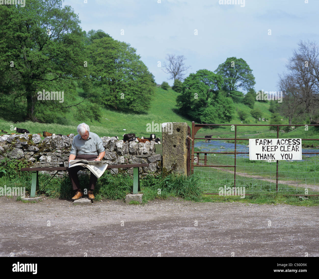 Bradford dale peak district hi-res stock photography and images - Alamy