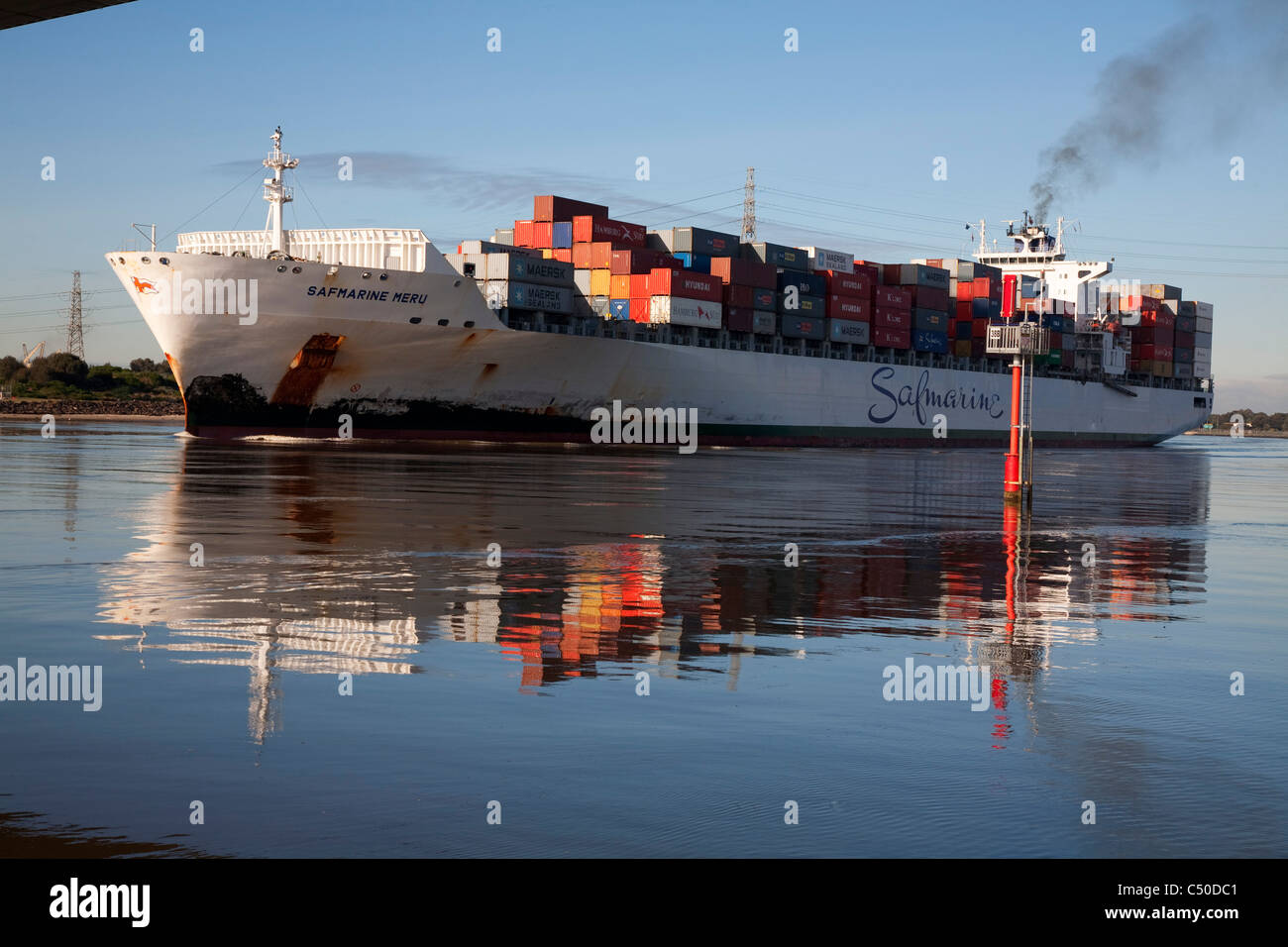 Safmarine Meru Container Ship passing under the Westgate Bridge on the ...