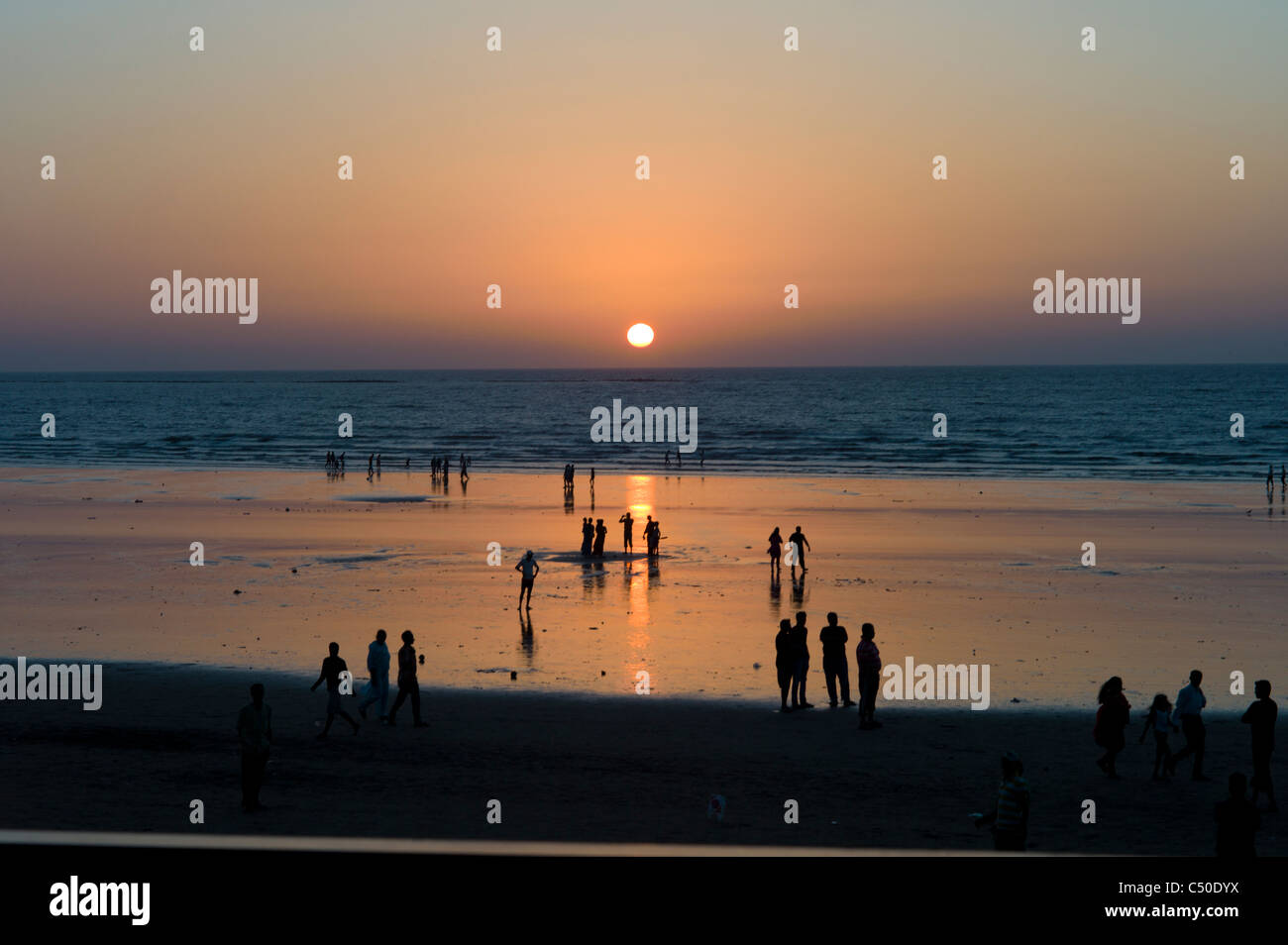 Juhu beach hi-res stock photography and images - Alamy