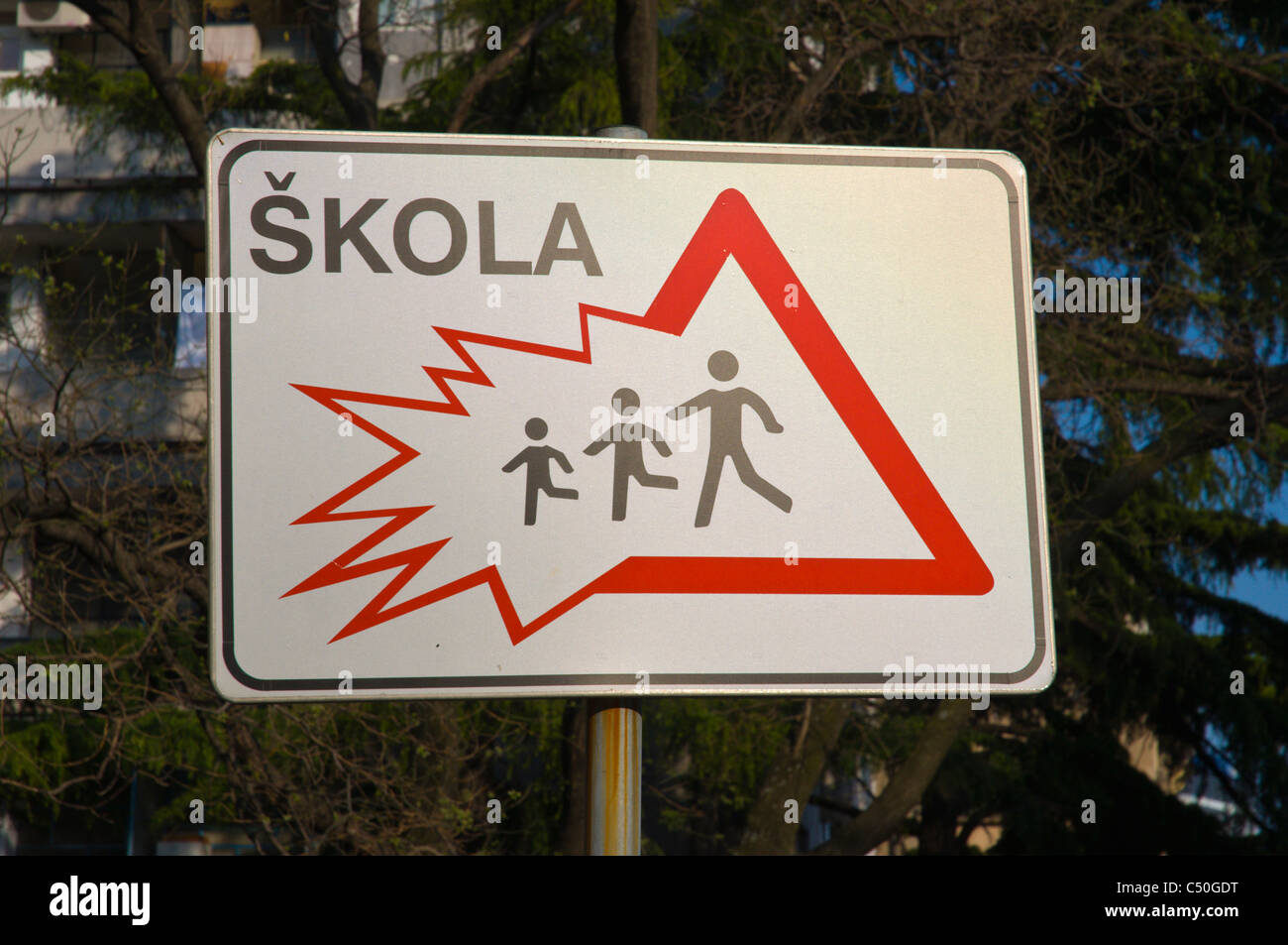 School kids warning sign hi-res stock photography and images - Alamy