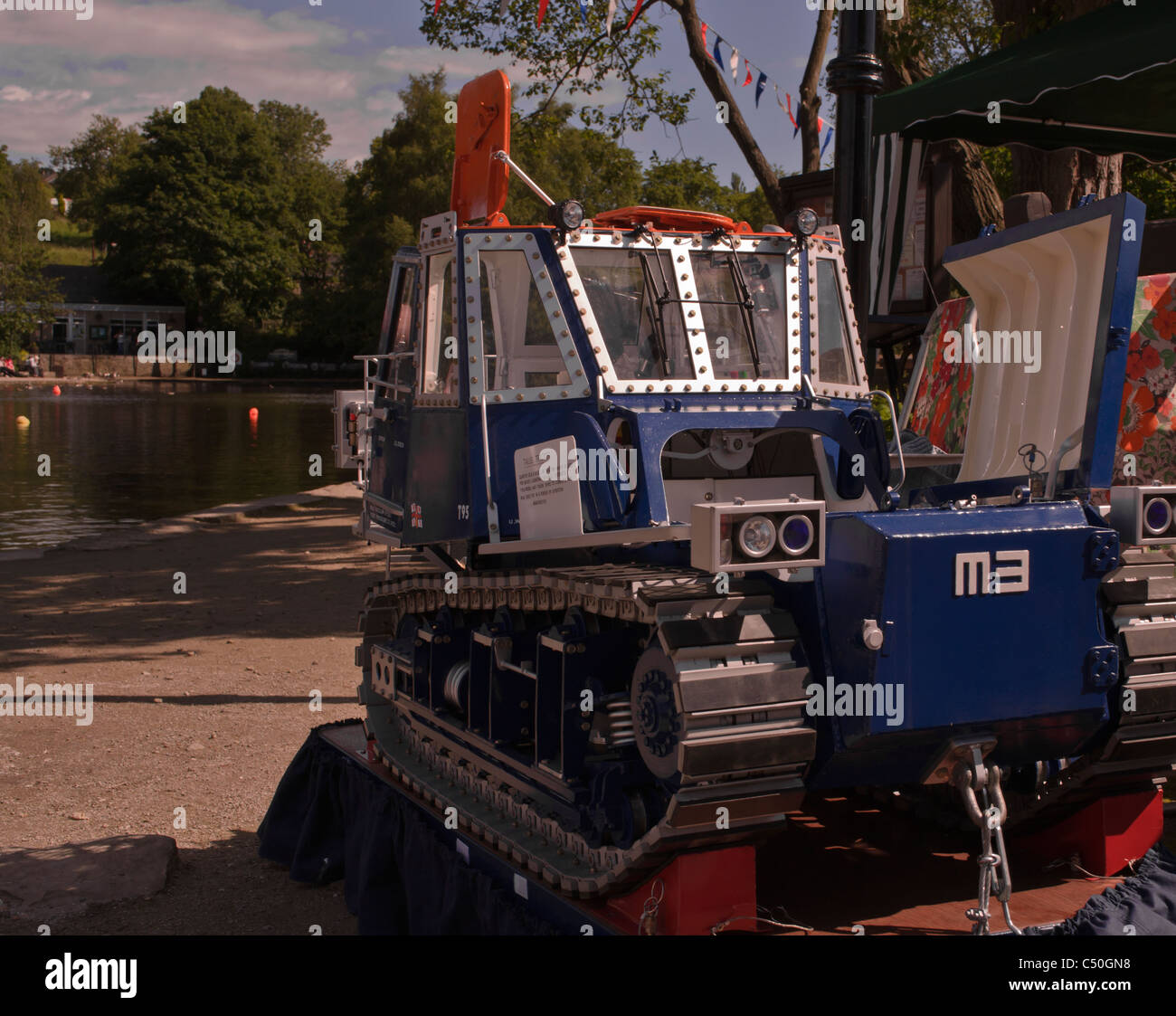 Talus tractor hi-res stock photography and images - Alamy