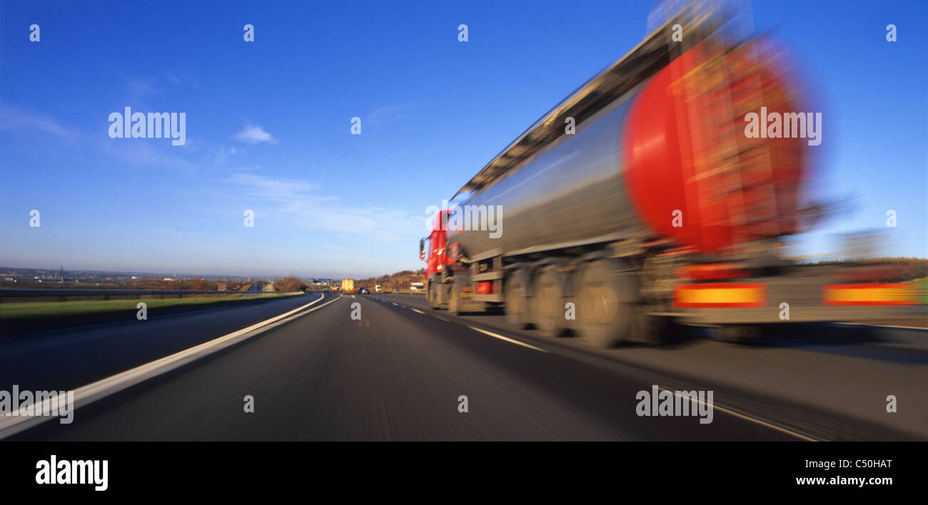 Lorry lorries wide load hi-res stock photography and images - Alamy