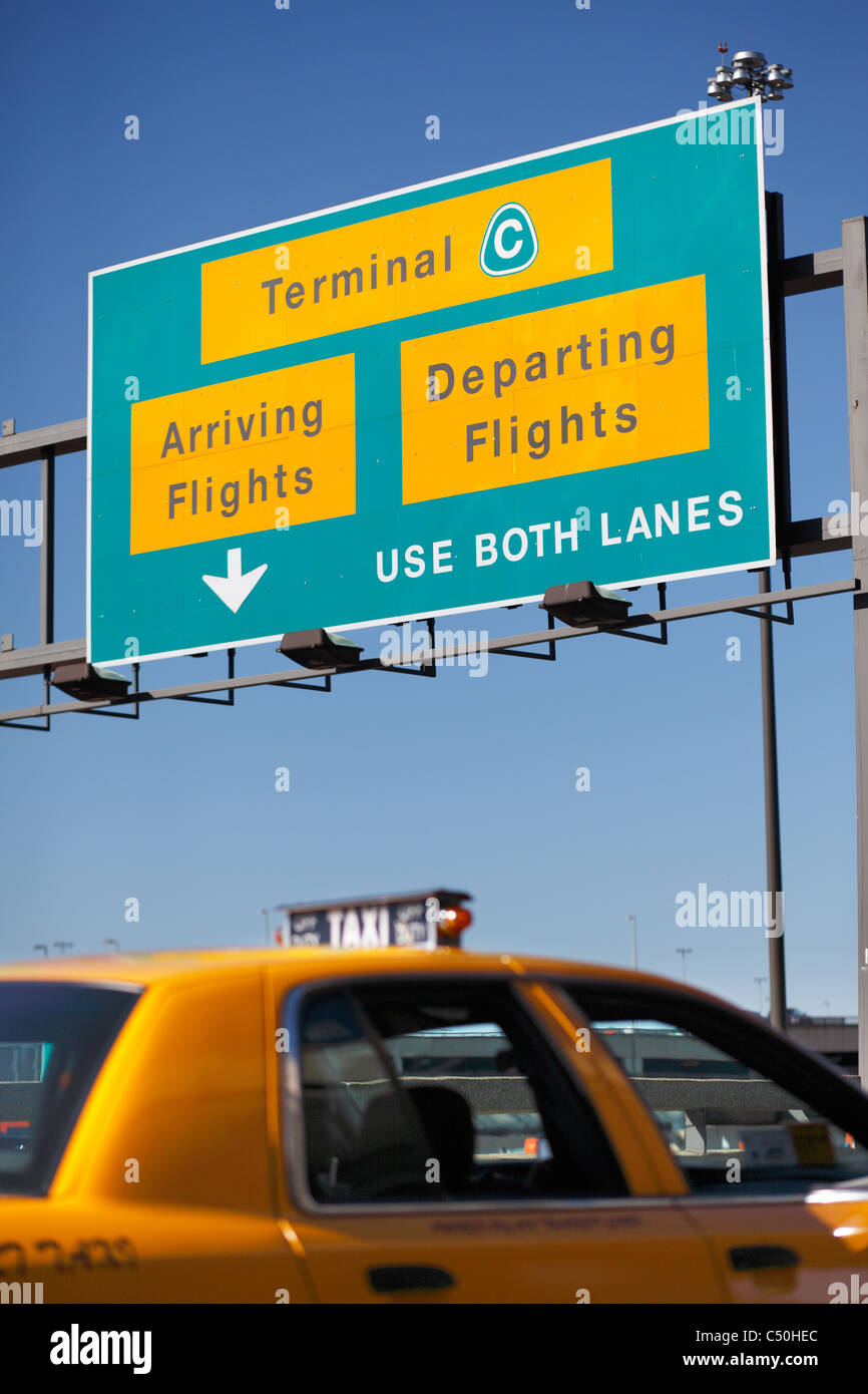 Airport Direction Signs Stock Photos & Airport Direction Signs Stock ...