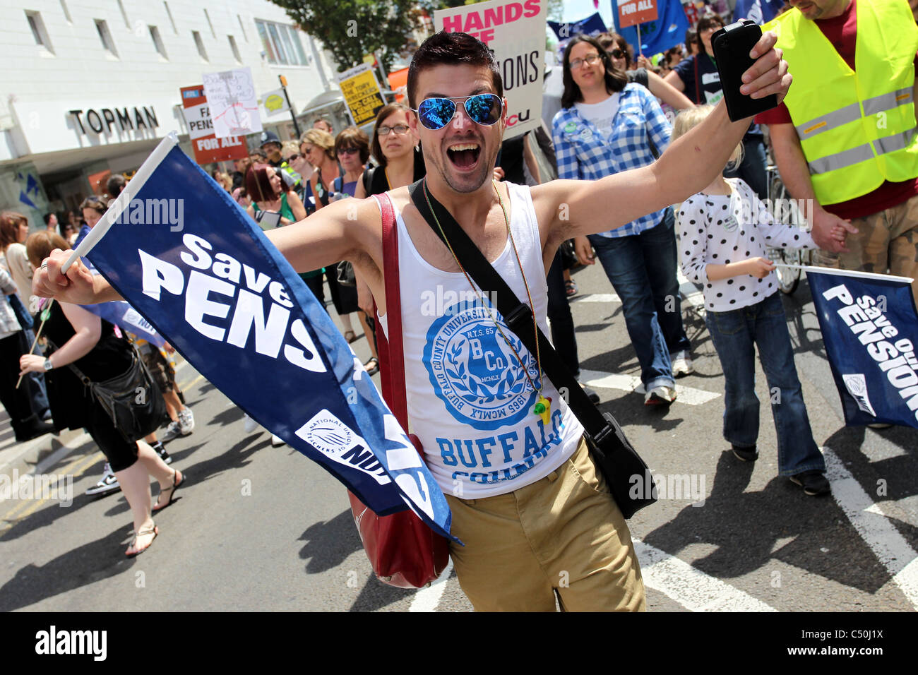 Strike action civil servants hi-res stock photography and images - Alamy