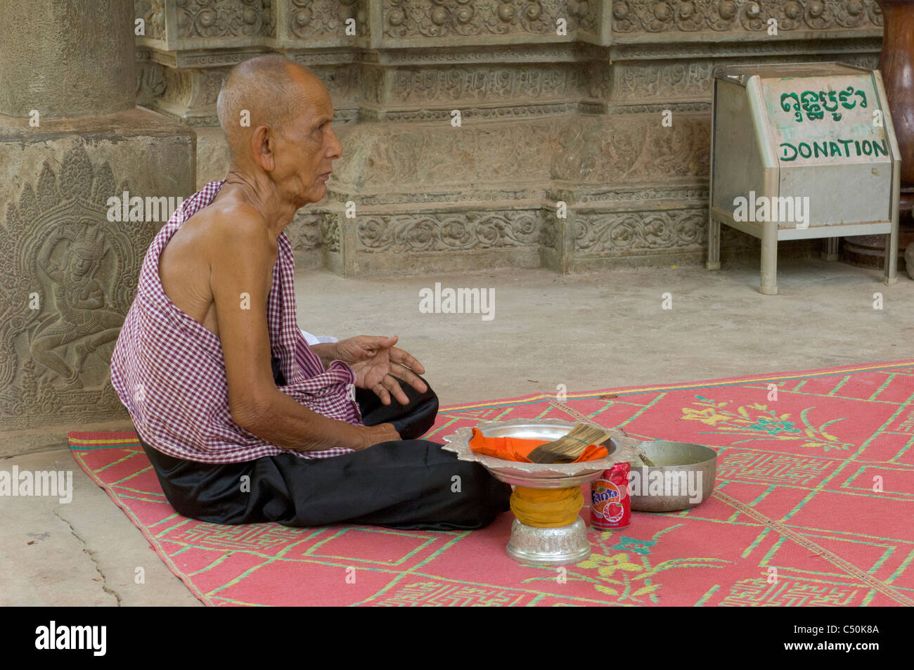 Buddha old man hi-res stock photography and images - Alamy