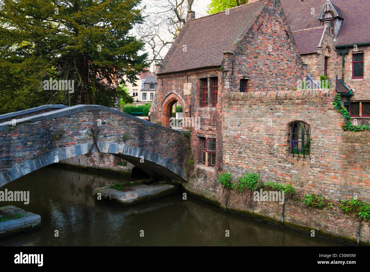 The smallest bridge of the city, Historic centre of Bruges, Belgium ...