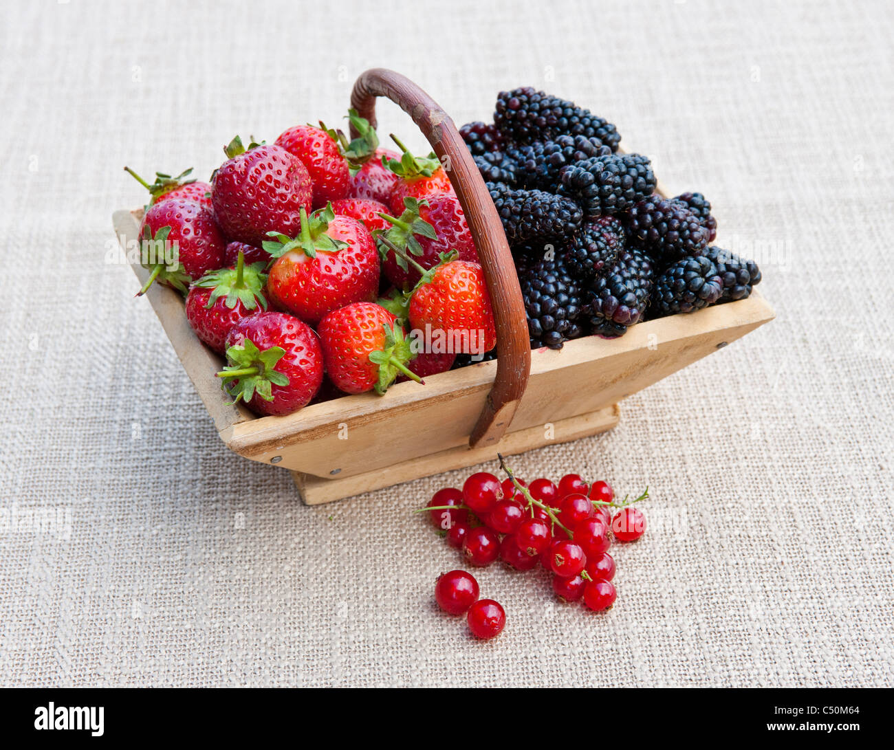 Fruit punnet hi-res stock photography and images - Alamy