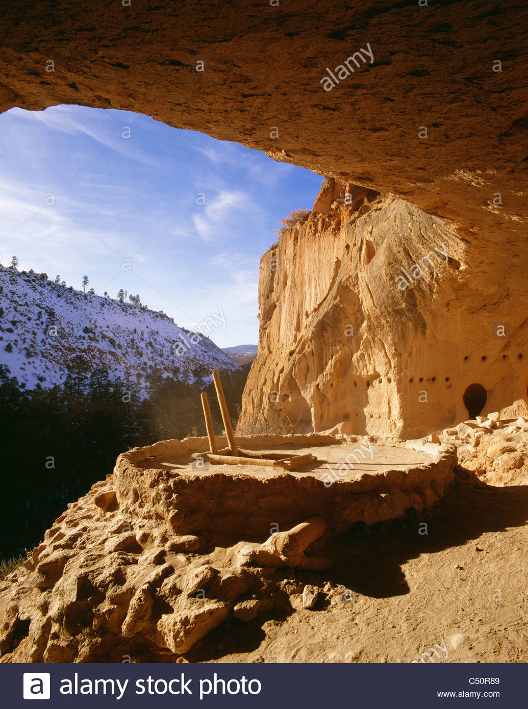 Alcove House Kiva High Resolution Stock Photography and Images - Alamy
