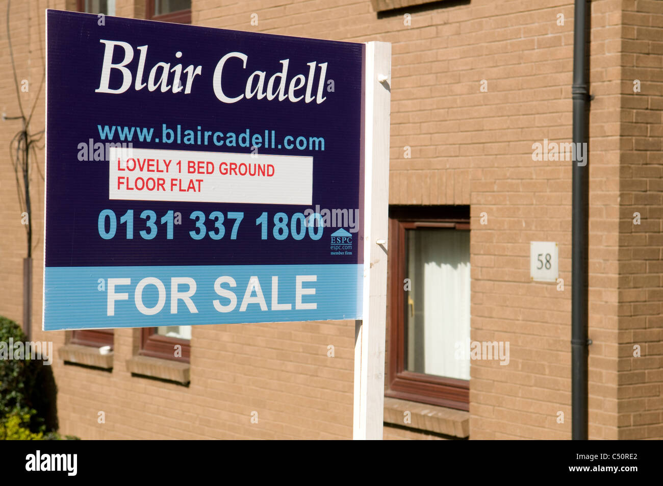 Flat for sale scotland hi-res stock photography and images - Alamy